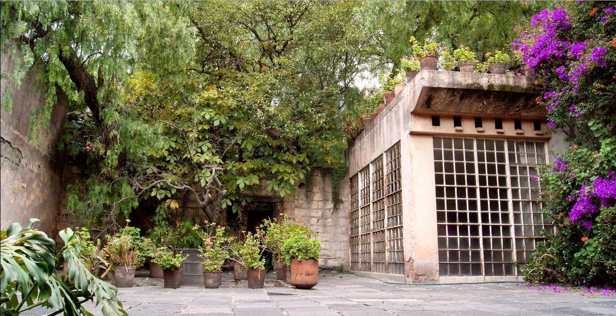 luis barragan gardens | Fasci Garden